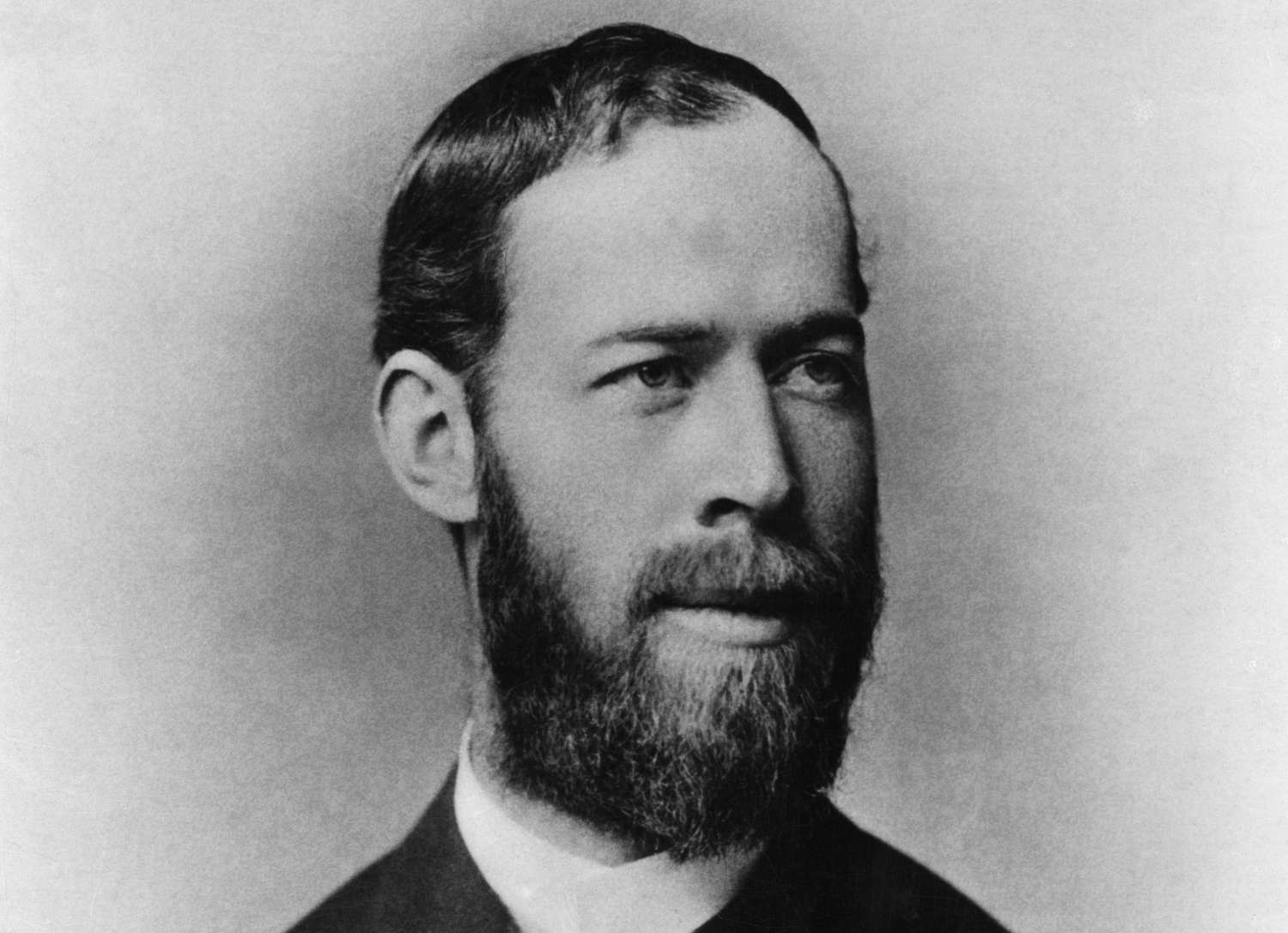 Kisah Heinrich Hertz (1857-1894), Penemu Gelombang Elektromagnetik yang ...