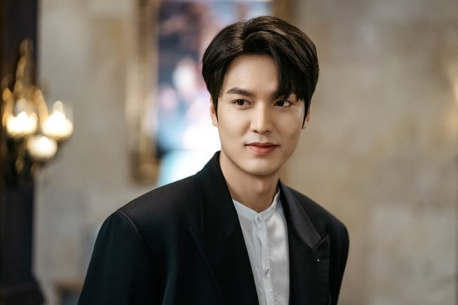 Mengungkap Kisah Sukses: Biografi dan Perjalanan Karir Lee Min Ho - eSatuID