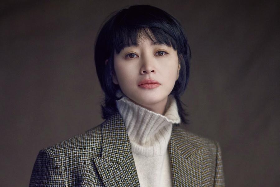 Membongkar Kisah Kesuksesan: Biografi dan Perjalanan Karir Kim Hye Soo - eSatuID