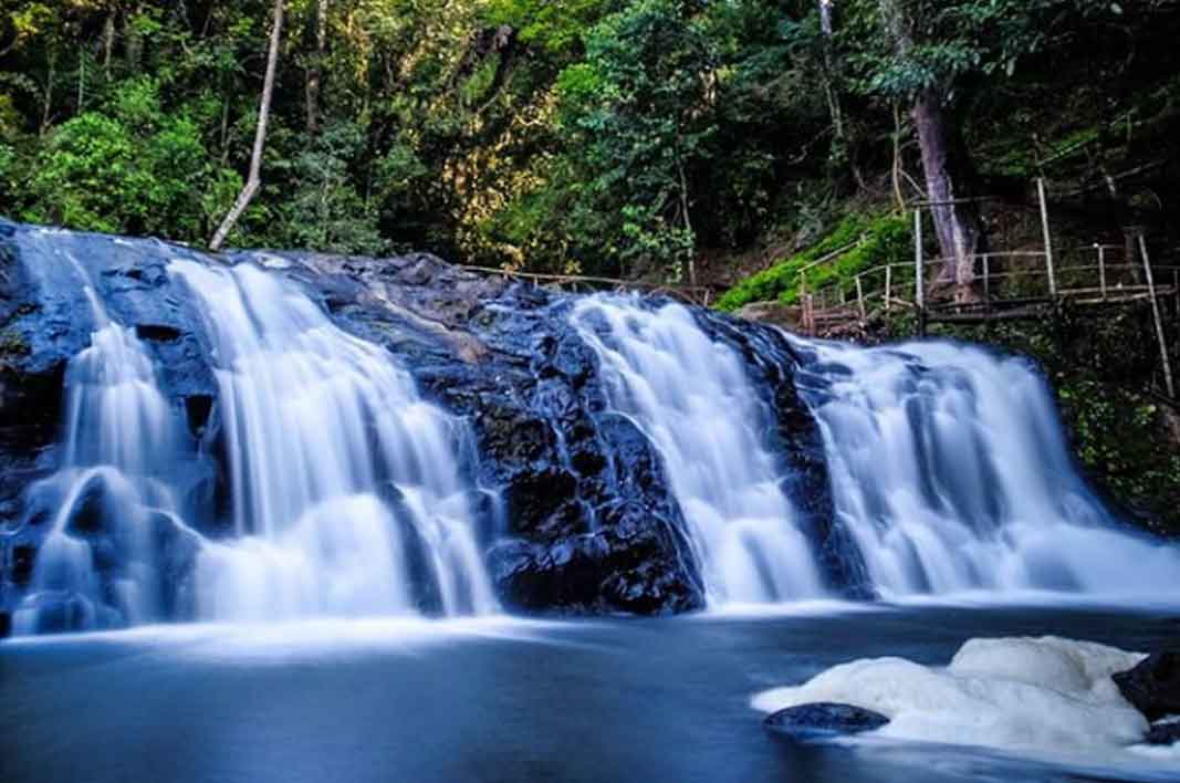Memperkenalkan Keindahan Curug Layung di Lembang, Bandung: Destinasi ...