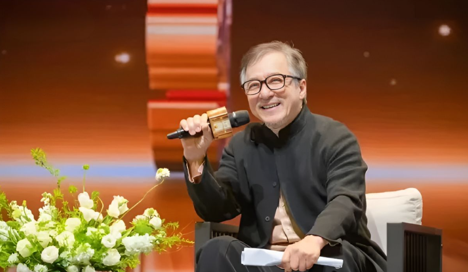 Aktor Laga yang Sangat Terkenal! Inilah Profil dan Biodata Jackie Chan, dan Penampilannya yang ...