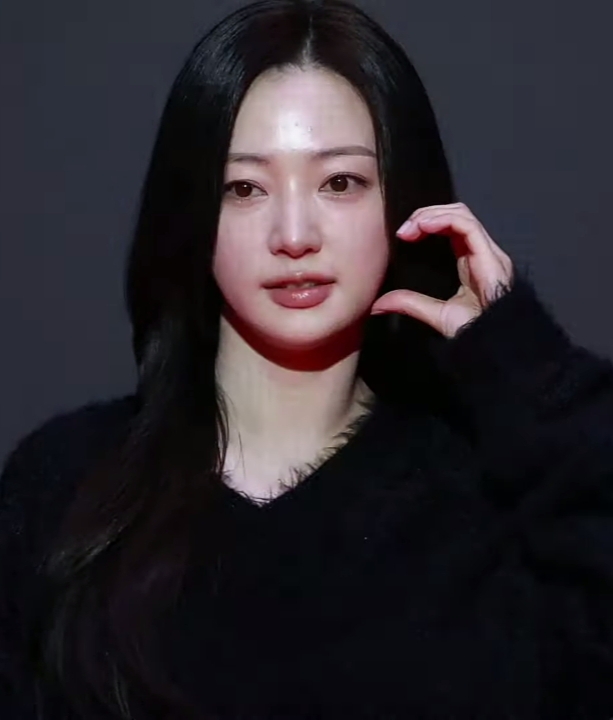 Profil Song Ha Yoon: Aktris Multitalenta yang Menginspirasi