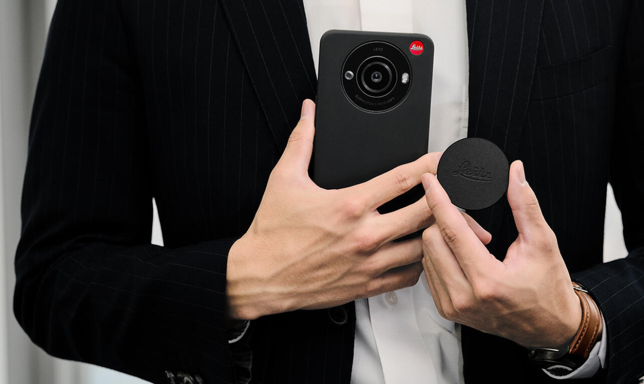 Memiliki Kamera dengan Sensor Satu Inci: Inilah Leitz Phone 3 dari ...