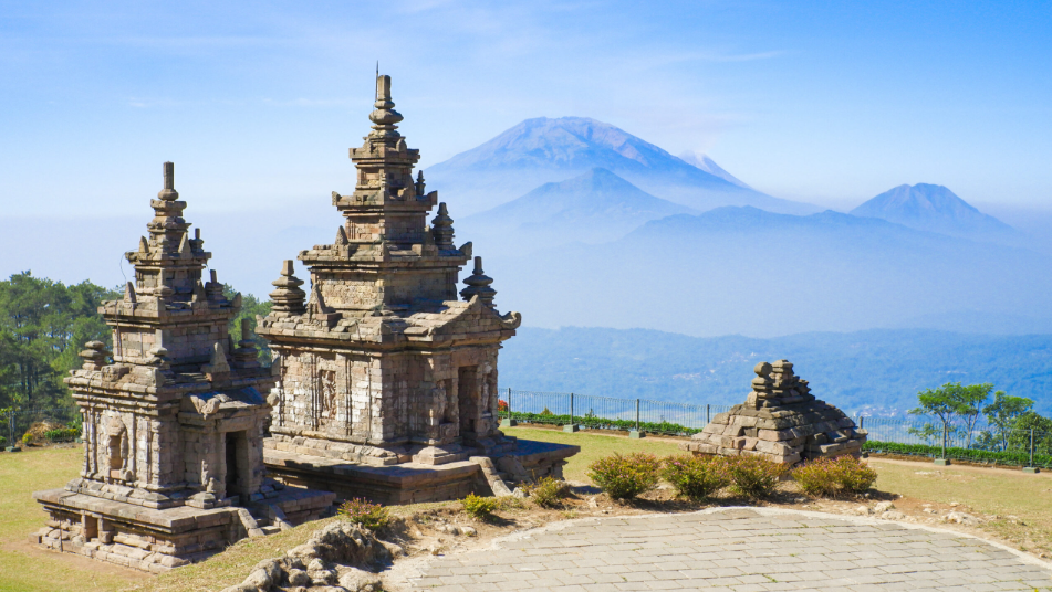 Sejarahnya yang Menarik dan Eksotis: Inilah 6 Candi Terbaik di Jawa ...