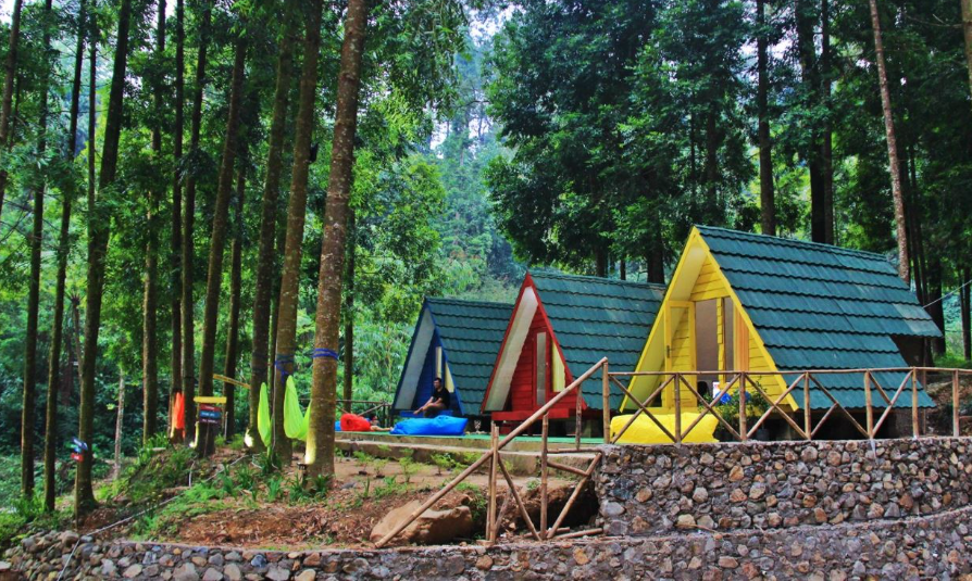 Bisa Healing ke Sini, lho: 5 Pilihan Glamping Tepi Sungai Terbaik di ...